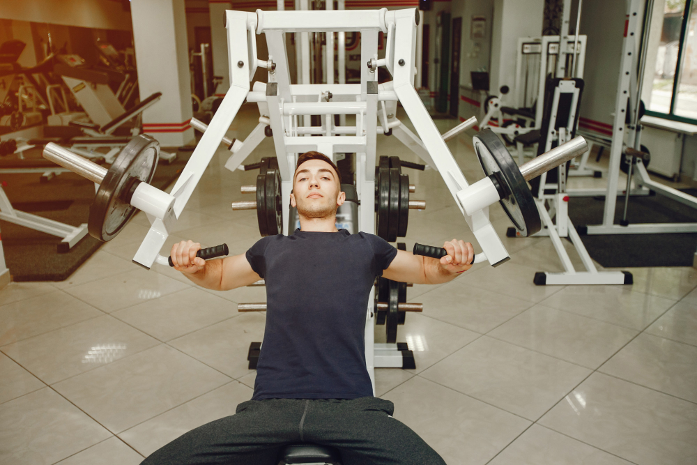 Incline Chest Press Machine: Benefits, Muscles Worked, and How to ...